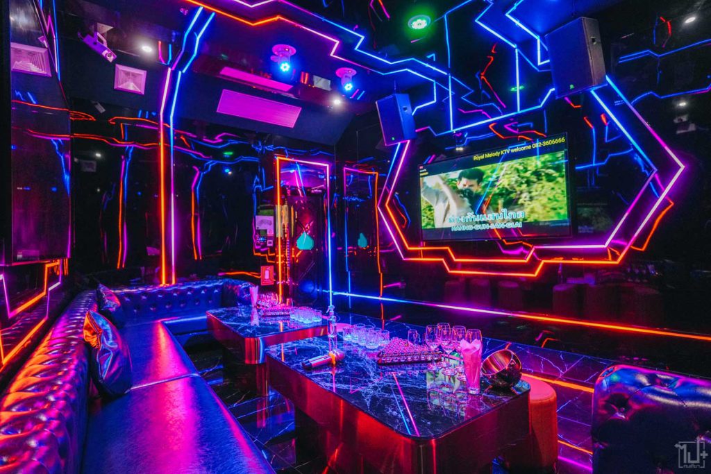 พิกัดที่สายตี้ ห้ามพลาด! Royal Melody KTV Phuket | ไปคนเดียว+